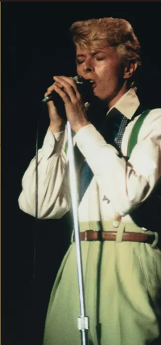 DAVID BOWIE AU CLAIR DE LUNE - PressReader