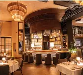 Retro-style Italian fine dining on the coast is winning combinatio­n - PressReader