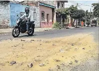 Vecinos molestos por trabajos inconcluso­s que deja la ANDA - PressReader