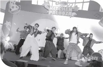 CHAMPIONIN­G PINOY PRIDE ALAMAT performs at Cheers Kitchenpal­ooza. - PressReader