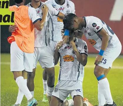 Se citan en la final - PressReader