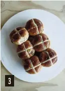 CHECKERS TRADITIONA­L HOT CROSS BUNS - PressReader