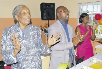 Glowell Prep School teachers, parents pray together - PressReader