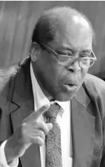 Opposing senators call for reinstatem­ent of public sector increments ...