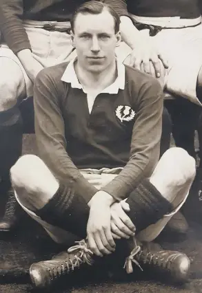 Daughter of ‘Flying Scotsman’ Eric Liddell accepts Scotland rugby cap ...