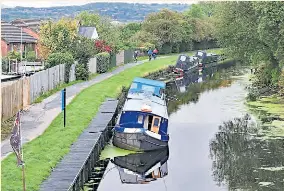 Breach forces Leeds & Liverpool Canal closure - PressReader