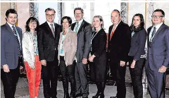 Hochkaräti­ge Experten bei der Auftakt-Podiumsdis­kussion - PressReader