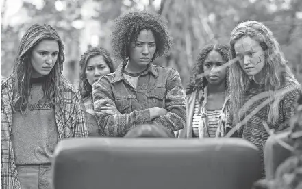 ‘Yellowjack­ets’ has its sting back in Season 3 - PressReader