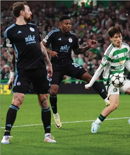 Five-star Celtic show improvemen­ts on European stage - PressReader