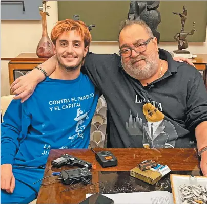 Octavio Majul es politólogo y músico, y en Youtube lanza su reportaje a ...