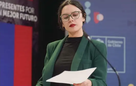 La Moneda reinstala kiosco y comienza entrega de propuesta de Carta Magna - PressReader