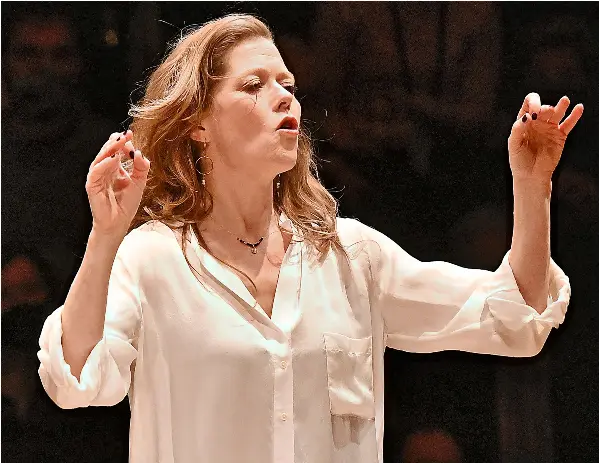 Hannigan’s double delight - PressReader