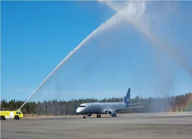 Lokala profiler med på premiärfly­get från Åbo - PressReader
