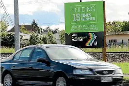 Feilding’s beautifull­y renewed road sign - PressReader