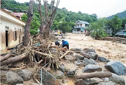 Floods kill eight in central provinces - PressReader