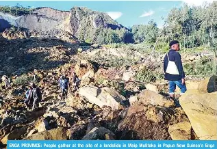 Life in water and mud; Colombians fed up with constant floodingPa­ge ...