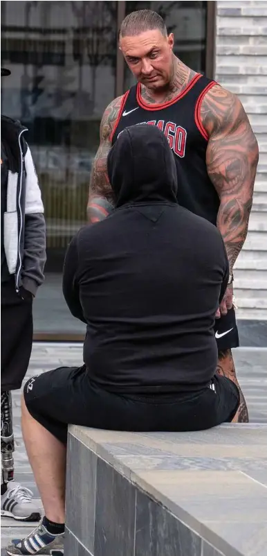 BANDIDOS PÅ FREMMARCH - PressReader