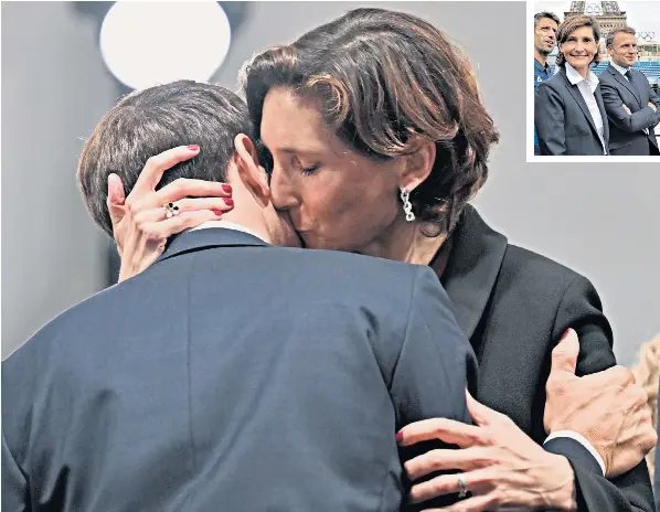 Macron’s ‘curious’ kiss sends France into a spin - PressReader