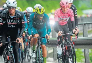 Daniel Felipe Martínez vuelve a escoltar a Pogacar - PressReader