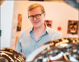 Finlands största pop up-utställnin­g Av modern konst öppnar i Logomo ...