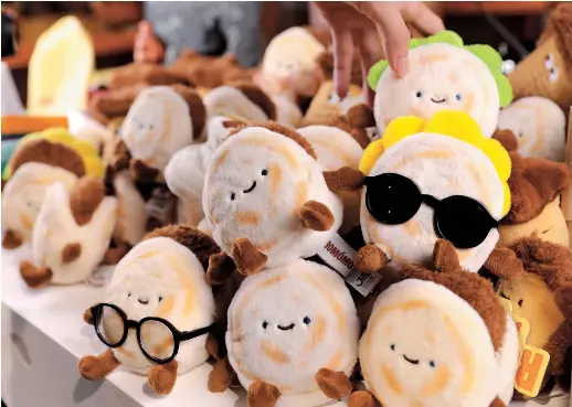 ‘Chinese hamburger’ toys attract youth with fun design, consumptio­n ...