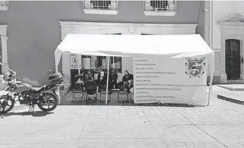 Crece el conflicto, mantienen el paro - PressReader