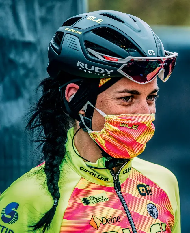 EUGENIA BUJAK - PressReader