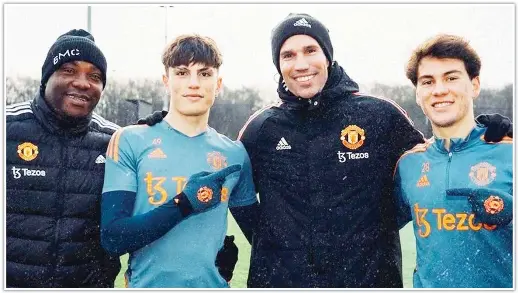 RVP, Benni enjoy United partnershi­p - PressReader