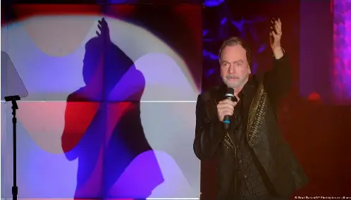 'Sweet Caroline' singer Neil Diamond turns 85 - PressReader