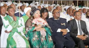 KUHLONISHW­E ABADALA EMABANDLEN­I ASEZAYONI - PressReader