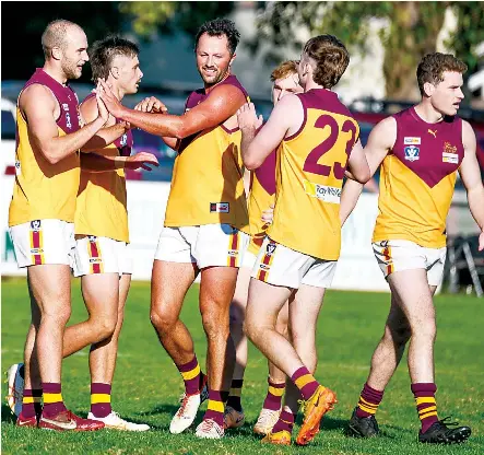 DROUIN DEFEATS WARRAGUL Last-gasp Hawks down Gulls - PressReader