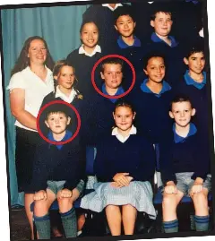 Schoolmate­s reunite in war zone, 20 years on - PressReader