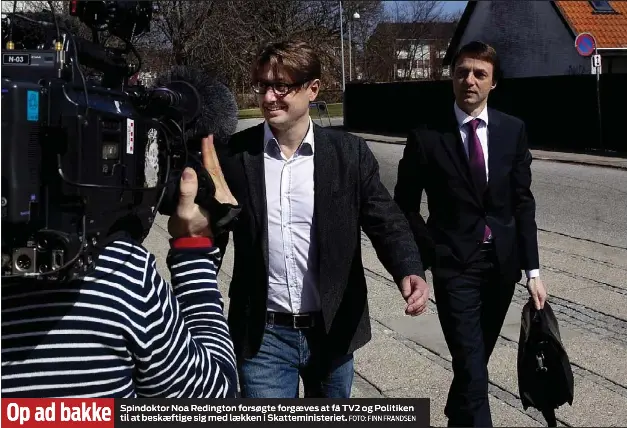 Op ad bakke Helles spindoktor fortalte flere journalist­er om læk - PressReader