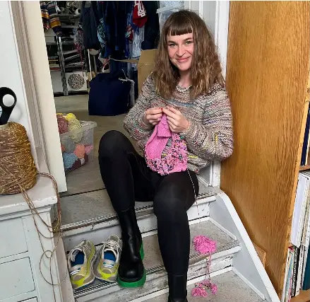 Världskänd för sin stickning - PressReader