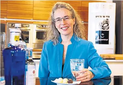 Es cordobesa y “sommelier” de agua mineral en Alemania - PressReader