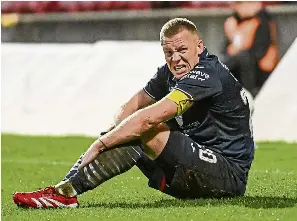 Cameron aims for Raith promotion play-off spot - PressReader