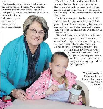 Jong meisies leer om te bak, brou, verf en versier - PressReader