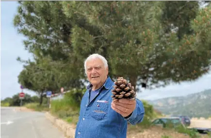Il plante des arbres pour créer des oasis de verdure - PressReader