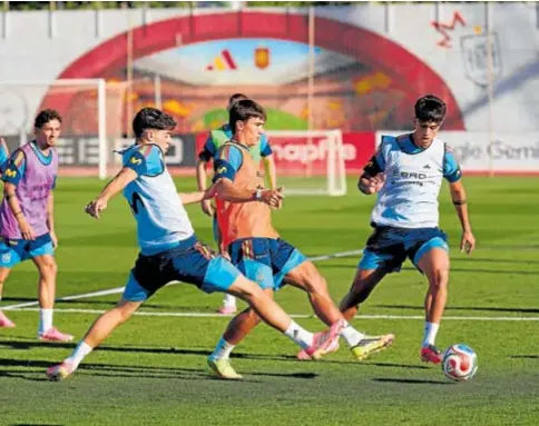 Los becarios de la selección terminan su ‘master class’ | ABC (Toledo ...