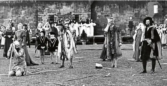 Muirton Park saw clan battle - PressReader