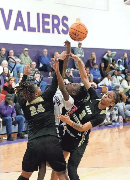 BACK ON THE COURT - PressReader