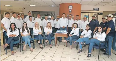 Celebran 35 años de servicio - PressReader
