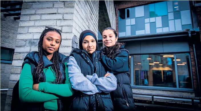 Risk att skolor stängs på grund av lärarbrist - PressReader