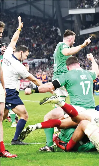 France can only watch as Irish put on a show - PressReader