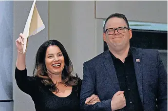 Greve acabou mas Inteligênc­ia Artificial continua a dividir - PressReader