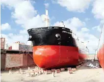 Asyad Drydock applies high quality nano-epoxy silicone coating on ships ...