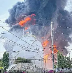 One killed, 4 hurt in gas tank blast - PressReader