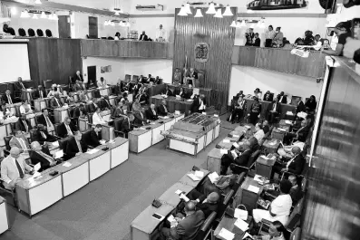 Proposed constituti­onal dictatorsh­ip - PressReader