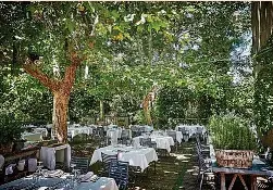 Una casa de campo en el Monte de El Pardo - PressReader