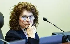 Commission­ers at odds on supportive housing plans - PressReader